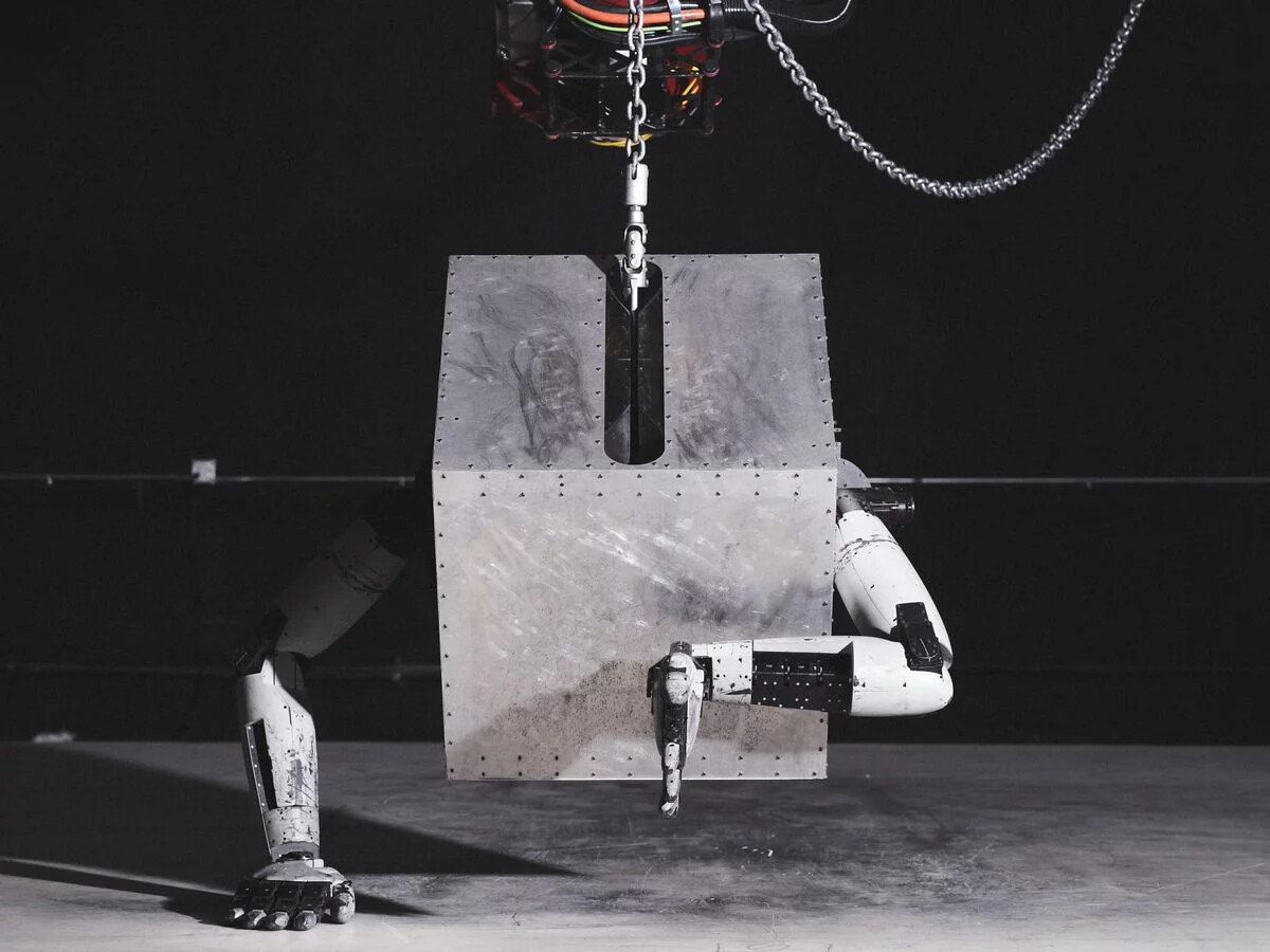 Jordan Wolfson: Body Sculpture | Memo